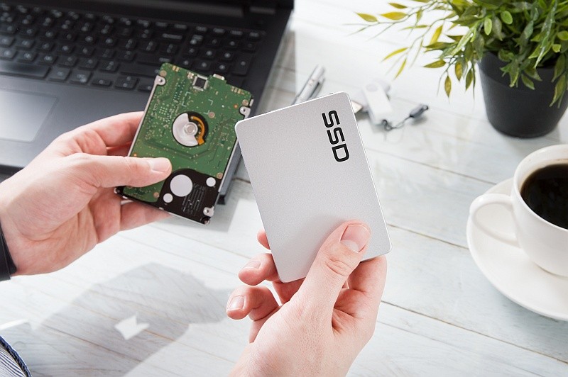 Solid State Drive or Hard Drive: Pros and Cons